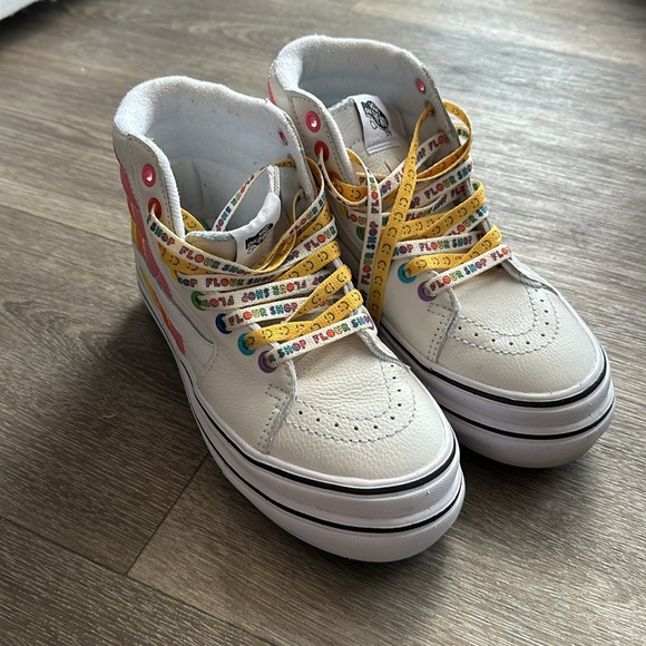 Vans | Shoes | Vans Comfy Cush Flour Shop Collab White Rainbow Smile ...